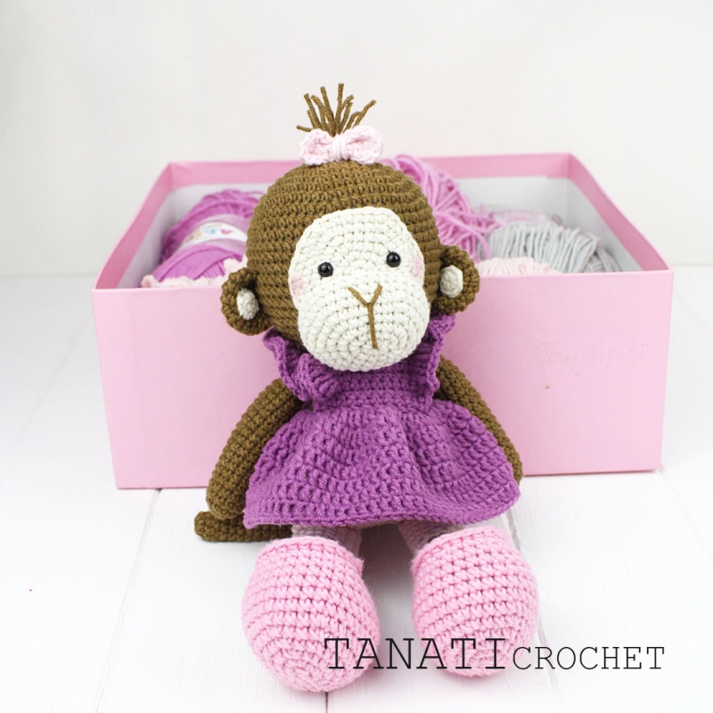 Toy Monkey crochet pattern amigurumi pattern - Amigurumi.com