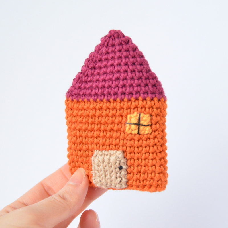 Tiny Houses amigurumi pattern - Amigurumi.com