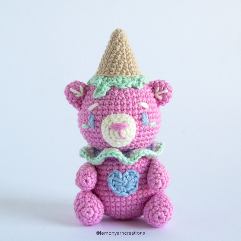 Candy Bear amigurumi pattern - Amigurumi.com