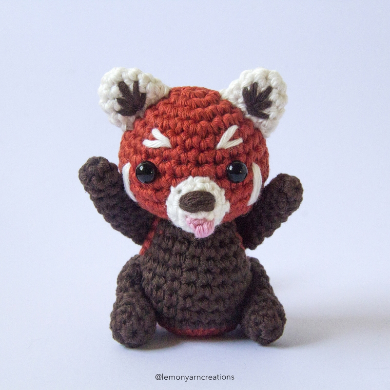 Ruby the Red Panda amigurumi pattern - Amigurumi.com