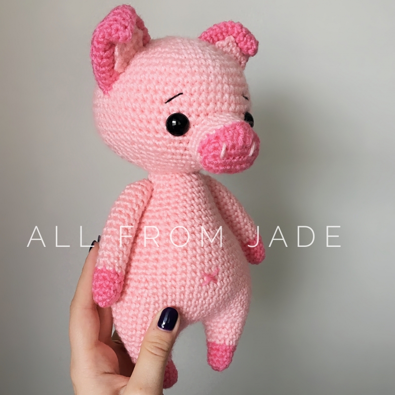 Colin the Pig amigurumi pattern - Amigurumi.com