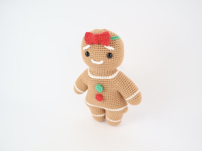 Gingerbread Lady amigurumi pattern - Amigurumi.com
