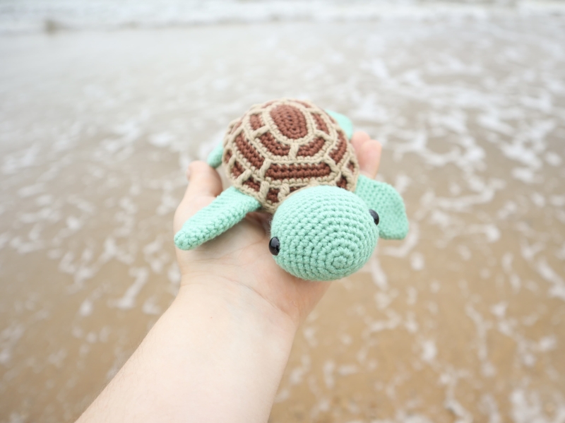 Marina the Sea Turtle amigurumi pattern - Amigurumi.com