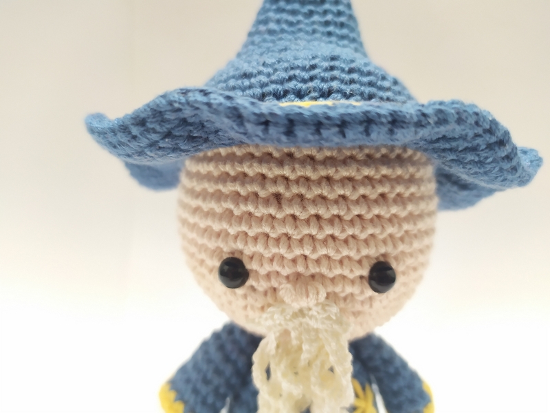 Little Big Wizard amigurumi pattern - Amigurumi.com