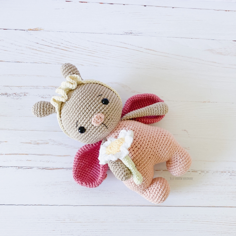 Cleo the Ladybug amigurumi pattern - Amigurumi.com