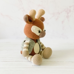 Oakley the Okapi amigurumi pattern - Amigurumi.com