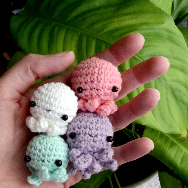 Tiny Octopus - Free amigurumi pattern