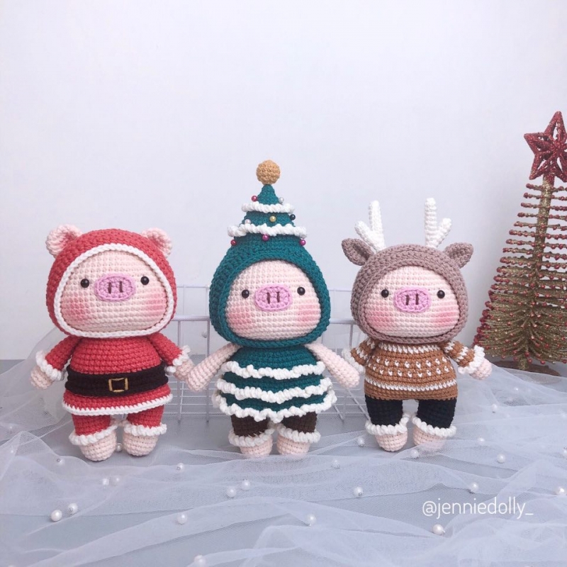 Mori The Christmas Tree Pig amigurumi pattern - Amigurumi.com