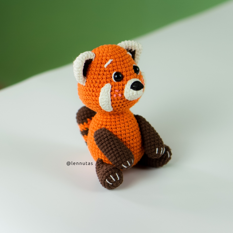 Cutie Red Panda amigurumi pattern - Amigurumi.com