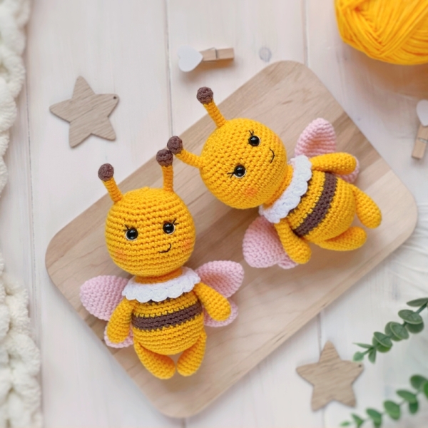 Kind bumblebee amigurumi pattern - Amigurumi.com