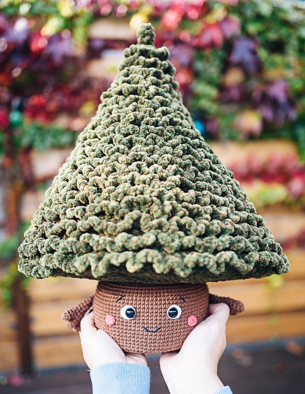 Giant Christmas Tree amigurumi pattern - Amigurumi.com