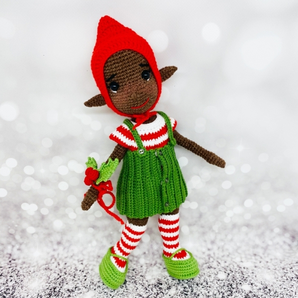 Christmas elf Bella amigurumi pattern - Amigurumi.com