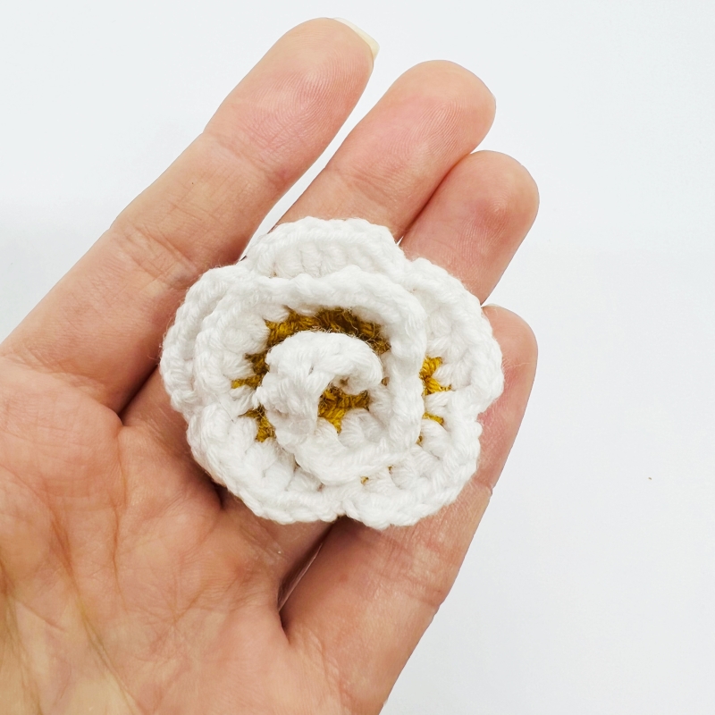 Little Elf Outfit amigurumi pattern - Amigurumi.com