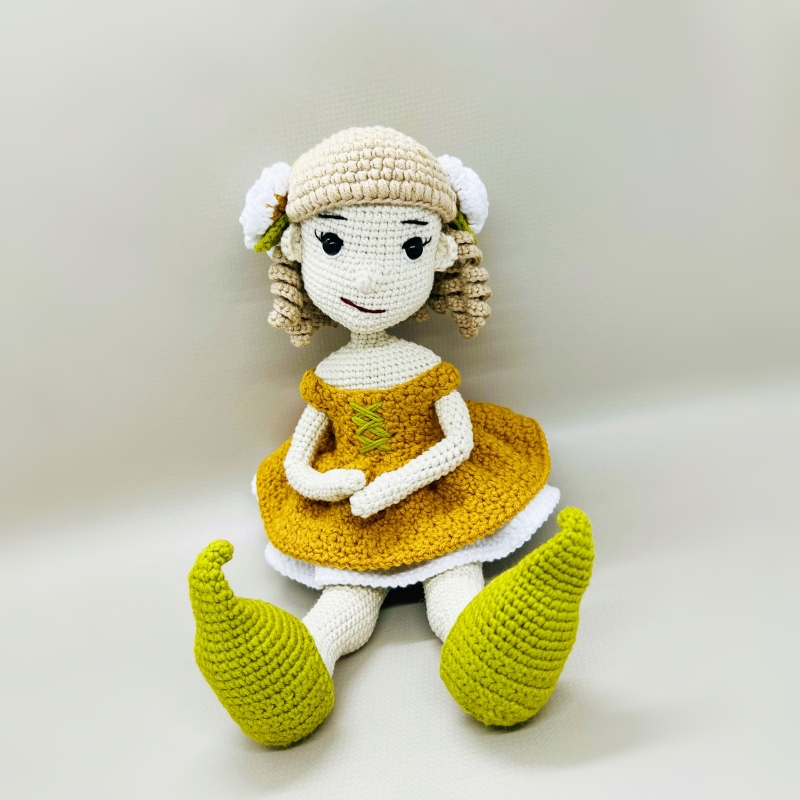 Little Elf amigurumi pattern - Amigurumi.com