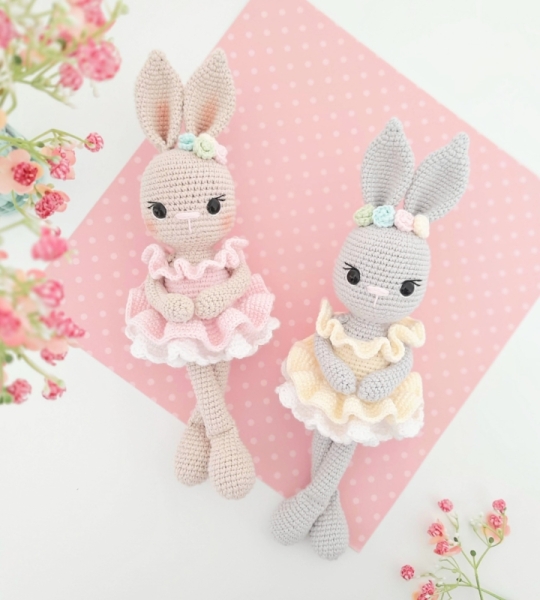 Belle the Ballerina Bunny amigurumi pattern - Amigurumi.com