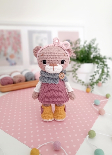 Tilly the Bear amigurumi pattern - Amigurumi.com
