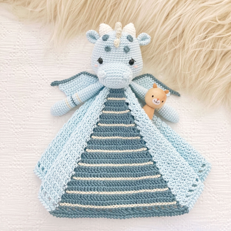 Archie The Little Dragon Lovey amigurumi pattern - Amigurumi.com
