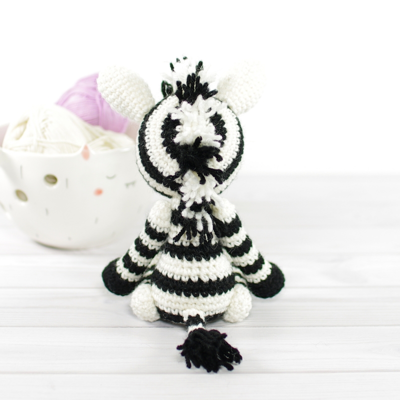 Small Zebra amigurumi pattern - Amigurumi.com