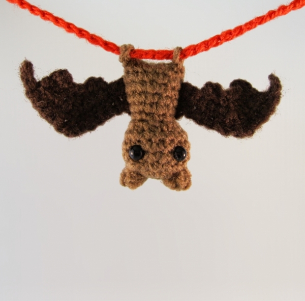 Itty Bitty Bat - Free amigurumi pattern