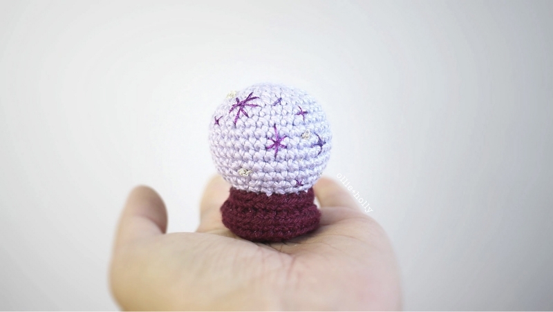 Crystal ball - Free amigurumi pattern