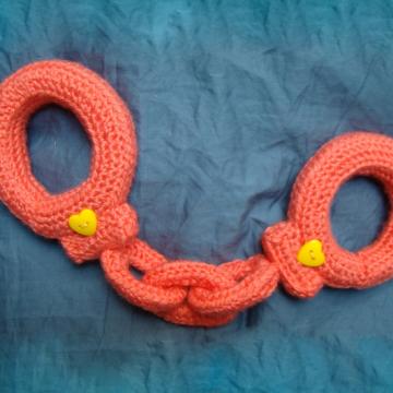 Handcuffs - Free amigurumi pattern