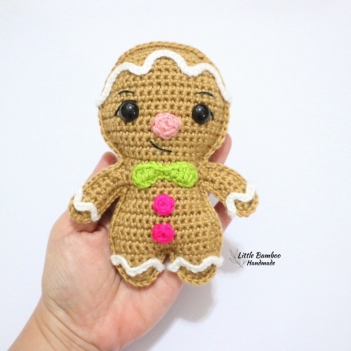 Gingerbread Man Ornament amigurumi pattern - Amigurumi.com