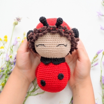Crochet Lady Bug amigurumi pattern - Amigurumi.com