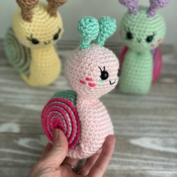 Shelly Snail amigurumi pattern - Amigurumi.com