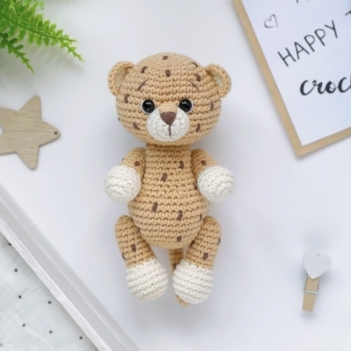Safari leopard amigurumi pattern - Amigurumi.com