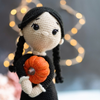 Wednesday Addams amigurumi pattern - Amigurumi.com