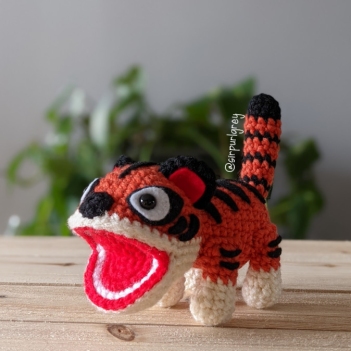 Paper Tiger (Animal Crossing) - Free amigurumi pattern