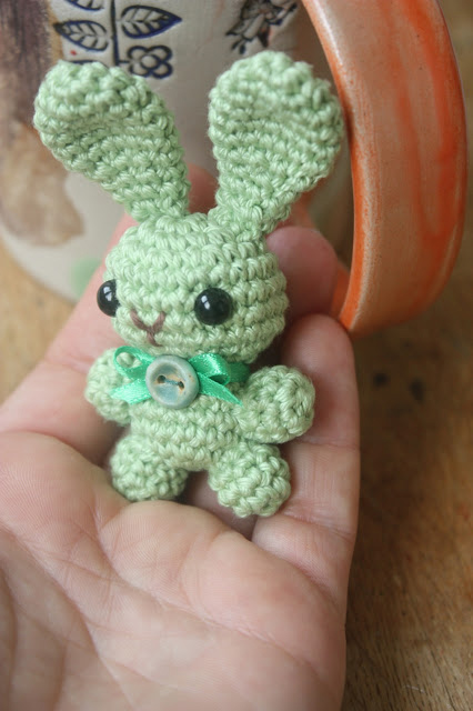 Tiny Bunny amigurumi pattern - Amigurumi.com