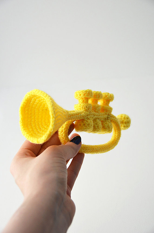 Trumpet amigurumi pattern - Amigurumi.com