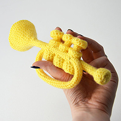 Trumpet amigurumi pattern - Amigurumi.com